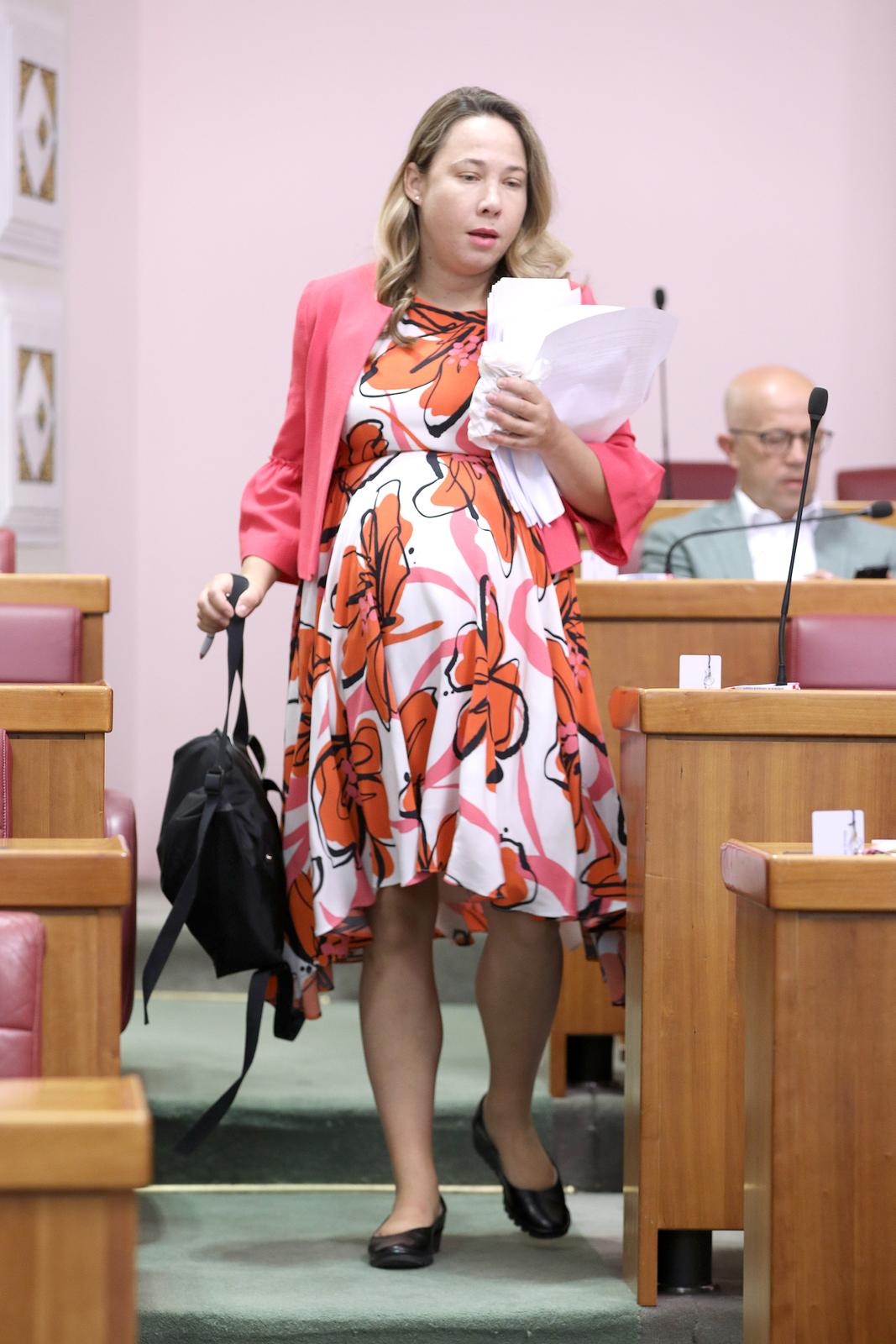 FOTO Marija Selak Raspudić s 'trbuhom do zuba' aktivno sudjeluje na ...