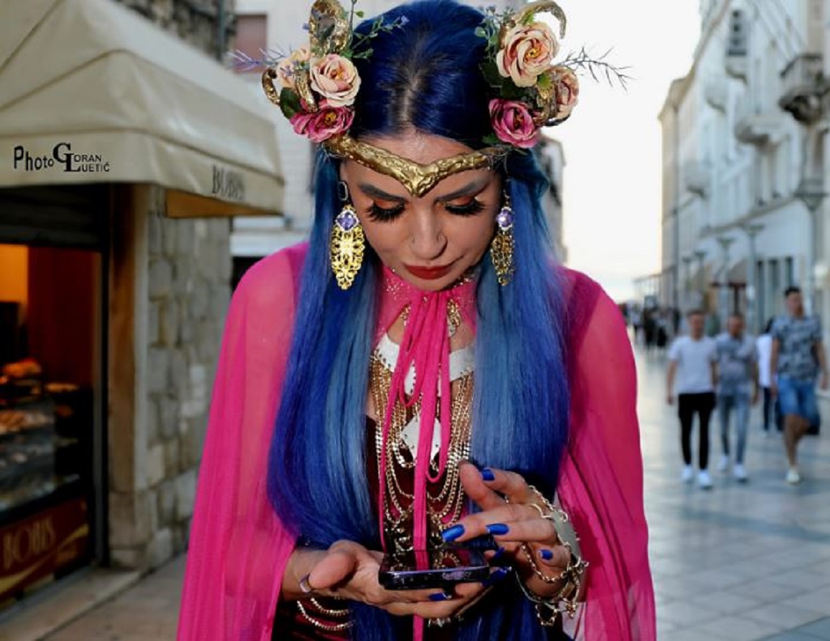 Vampirica Olja doživjela 'teror': Pozvala sugrađane na prosvjed, sasula ...