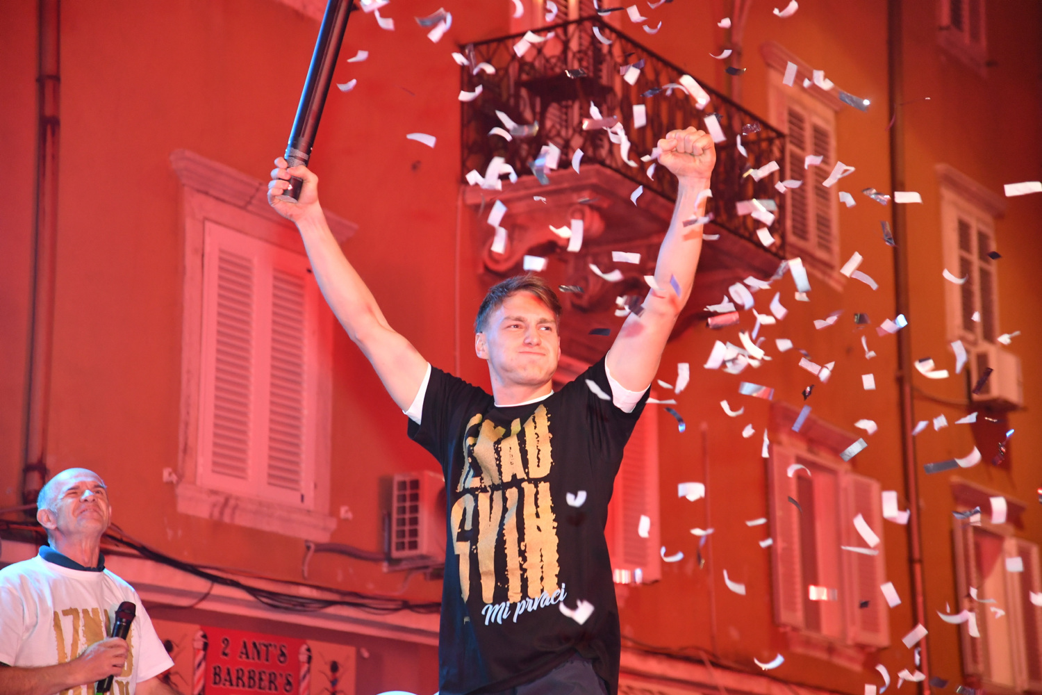 Pogledajte slavlje u Rijeci: Igrači i navijači slavili do dugo u noć ...