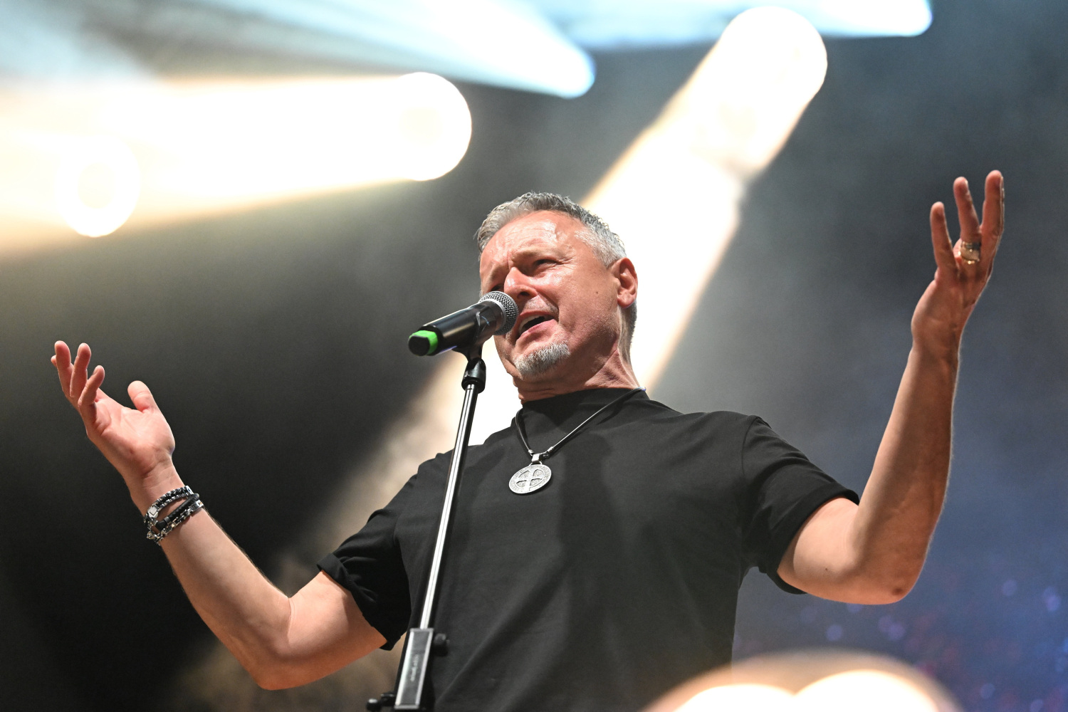 Srpski mediji na aparatima zbog Thompsonovog koncerta: 'Hrvatska se klanja Bogu rata'