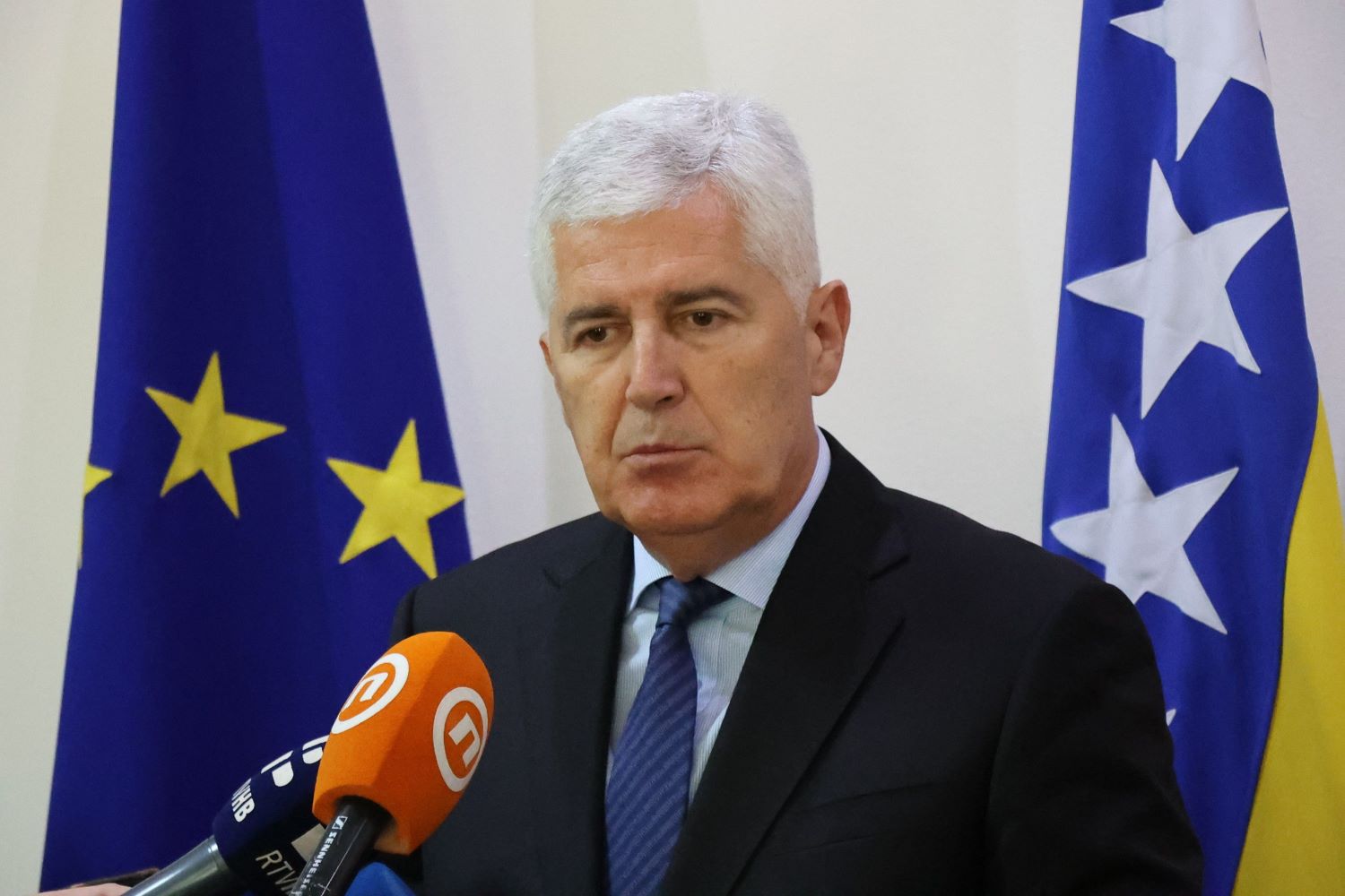 Policija i vojska na ostacima grada bosanskih kraljeva: Hrvati katolici ...