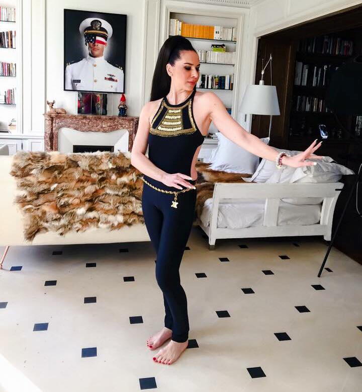 FOTO: Borna Rajić u orijentalnom izdanju promovira trbušni ples