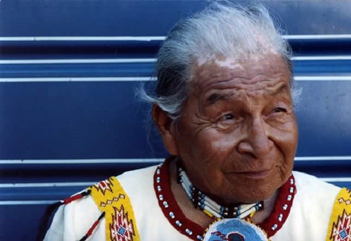 Umro Ćelavi Orao, indijanski poglavica poznat iz 'Plesa s vukovima'