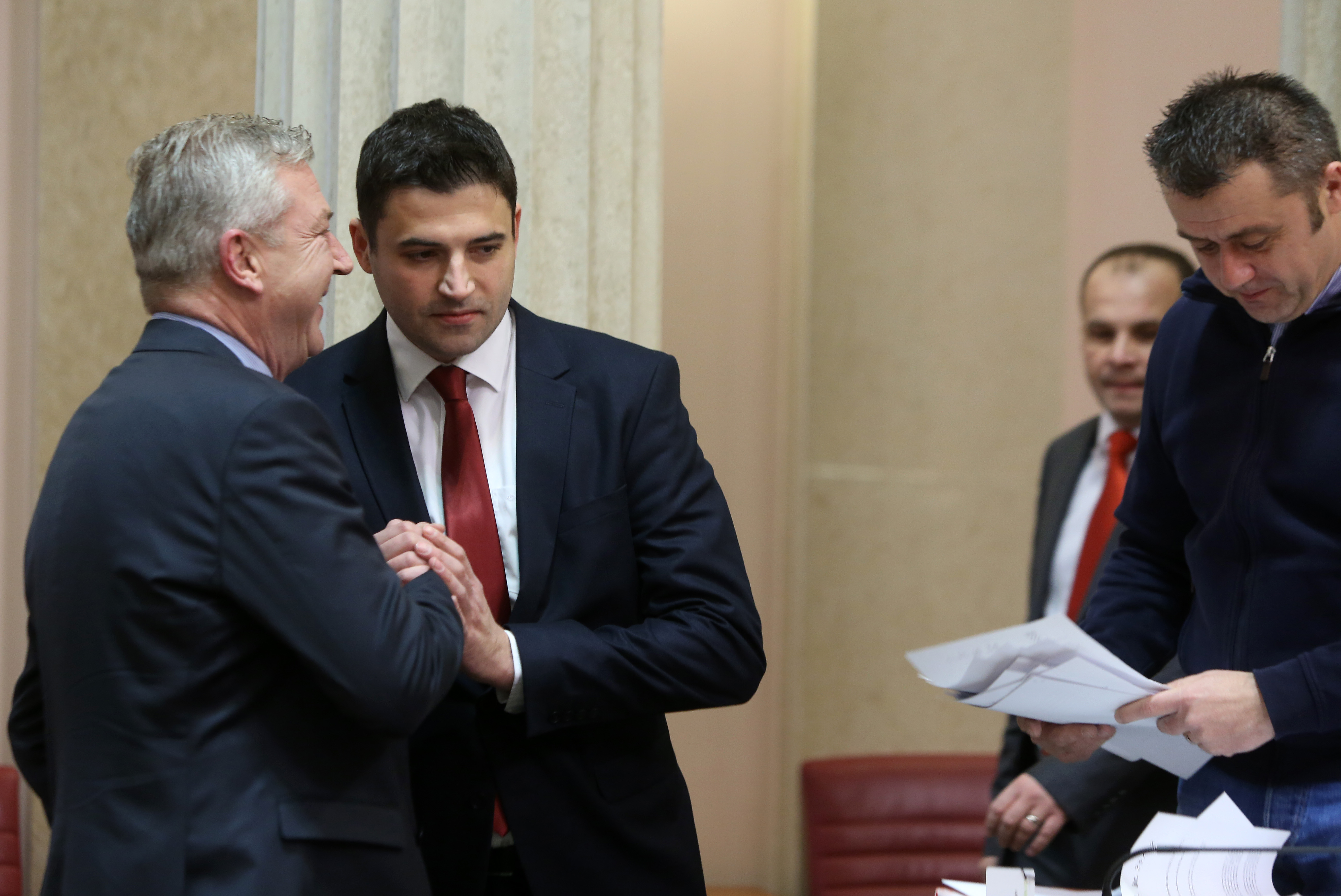 Bernardić: Autor proračuna je bijeli zec iz Alise u zemlji čudesa?