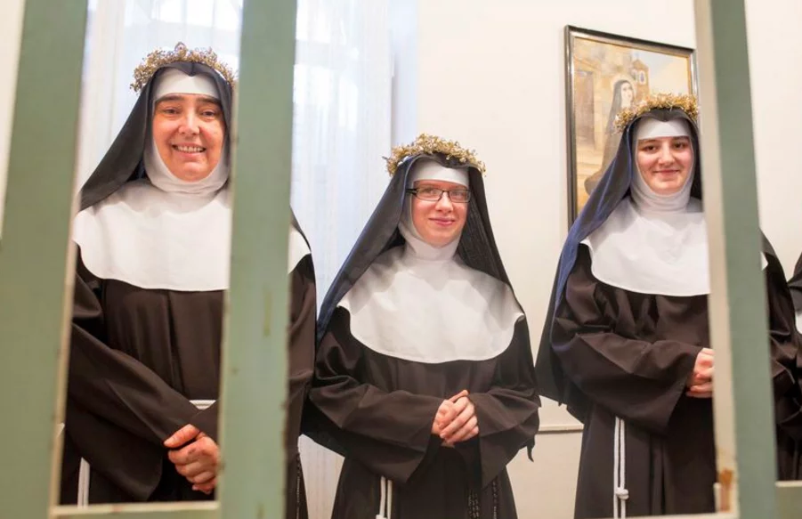 Tri splitske klarise, redovnice koje žive u klauzuri položile prve ...