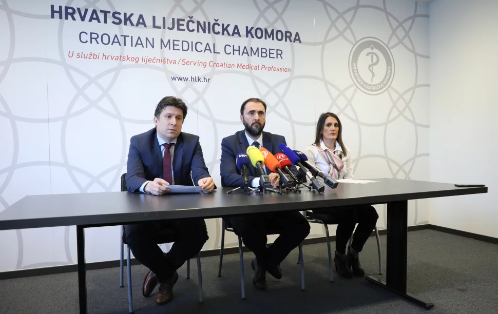 Liječnička komora disciplinski goni Petrova i Kujundžića; ministar zdravstva zatečen odlukom