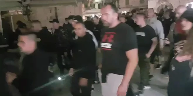 VIDEO: NEREDI U SPLITU Sukobili se navijači: Mađar završio u bolnici ...