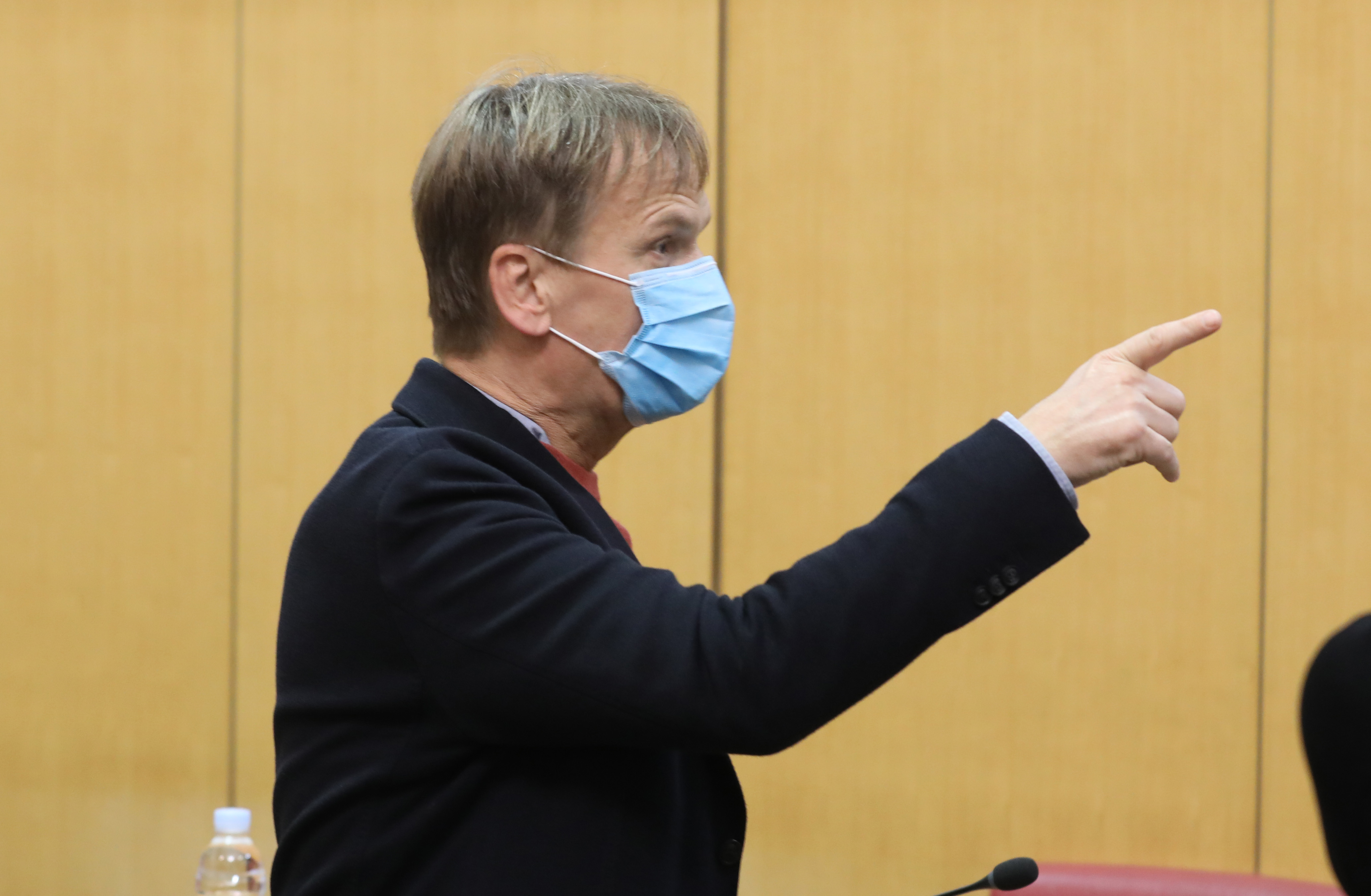 VIDEO Radman: Kao bivši član Komunističke partije ne biste sjedili u ...