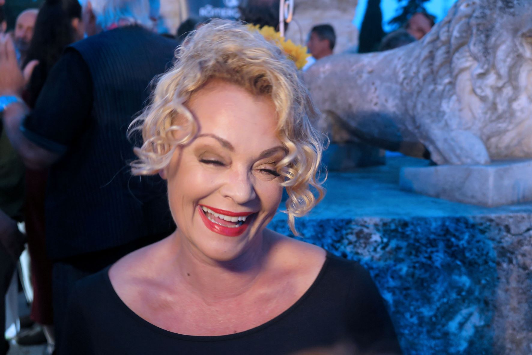 Anja Šovagović Despot i Tea Harčević iz Ogrestinog 'Plavog cvijeta ...