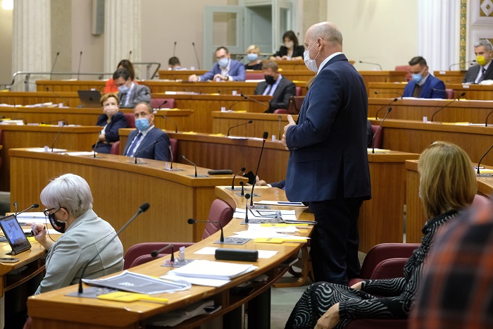 ODLUKA SABORA Sandra Krtalić imenovana predsjednicom Povjerenstva za ... ODLUKA SABORA Sandra Krtalić imenovana predsjednicom Povjerenstva za ...