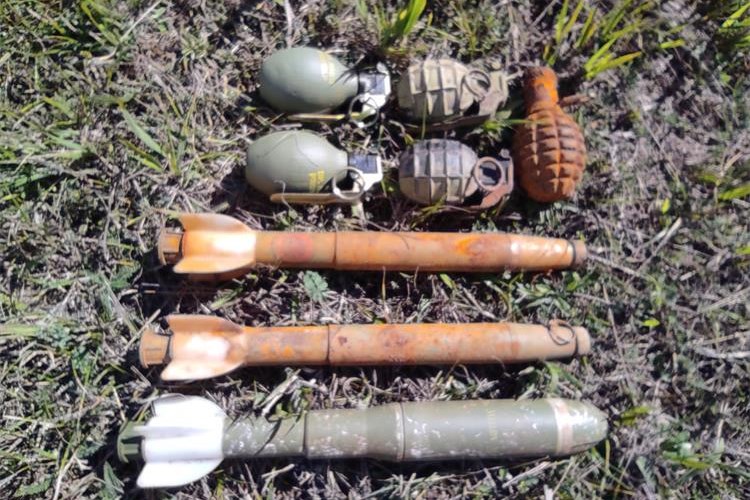 Građani pronašli ručne bombe i tromblonske mine; policija uputila važno ...