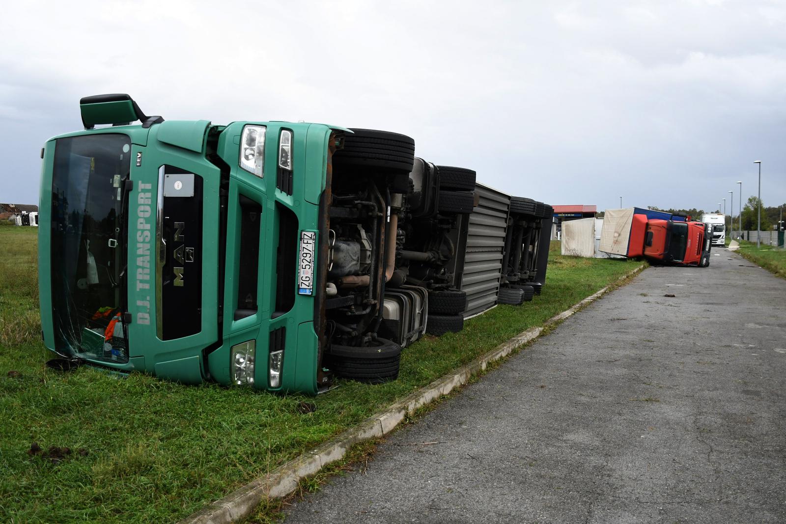 Vjetar u Čazmi napravio golemu štetu: 'Užasno. Brat i mama su plakali ...