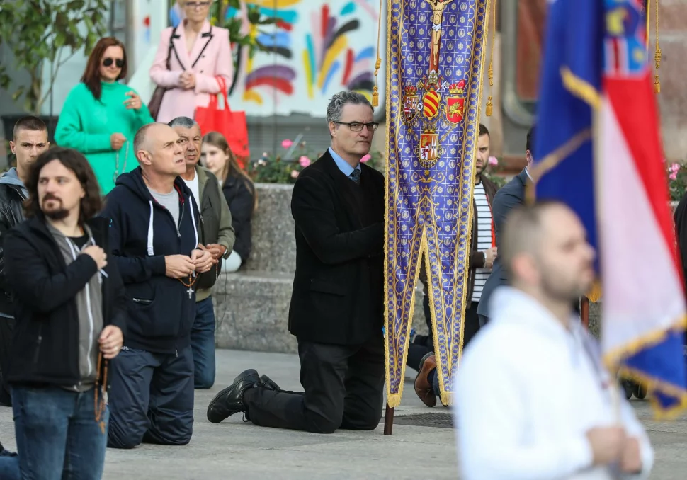 Batarelo bijesan zbog hrvatskih medija: Mi smo radikalni katolici ...