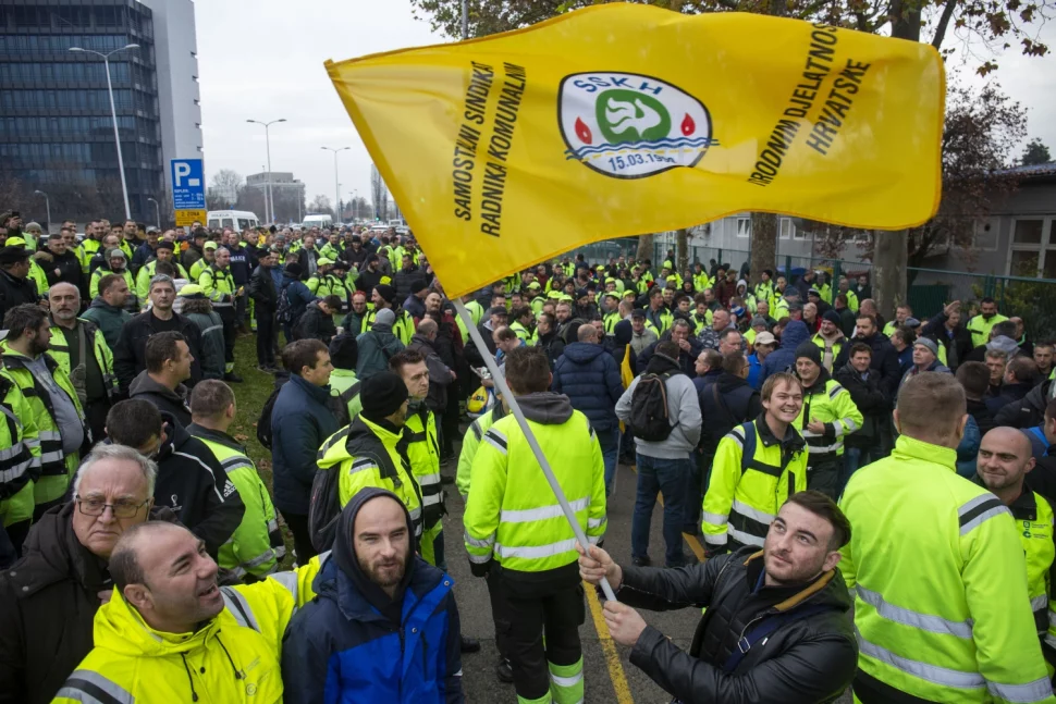 VIDEO/FOTO Radnici zagrebačke Čistoće prosvjedovali, traže veće plaće ...