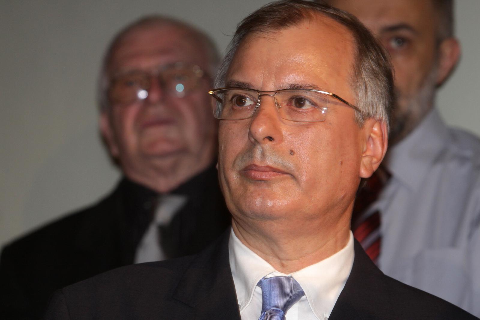 Preminuo novinar Domagoj Veršić