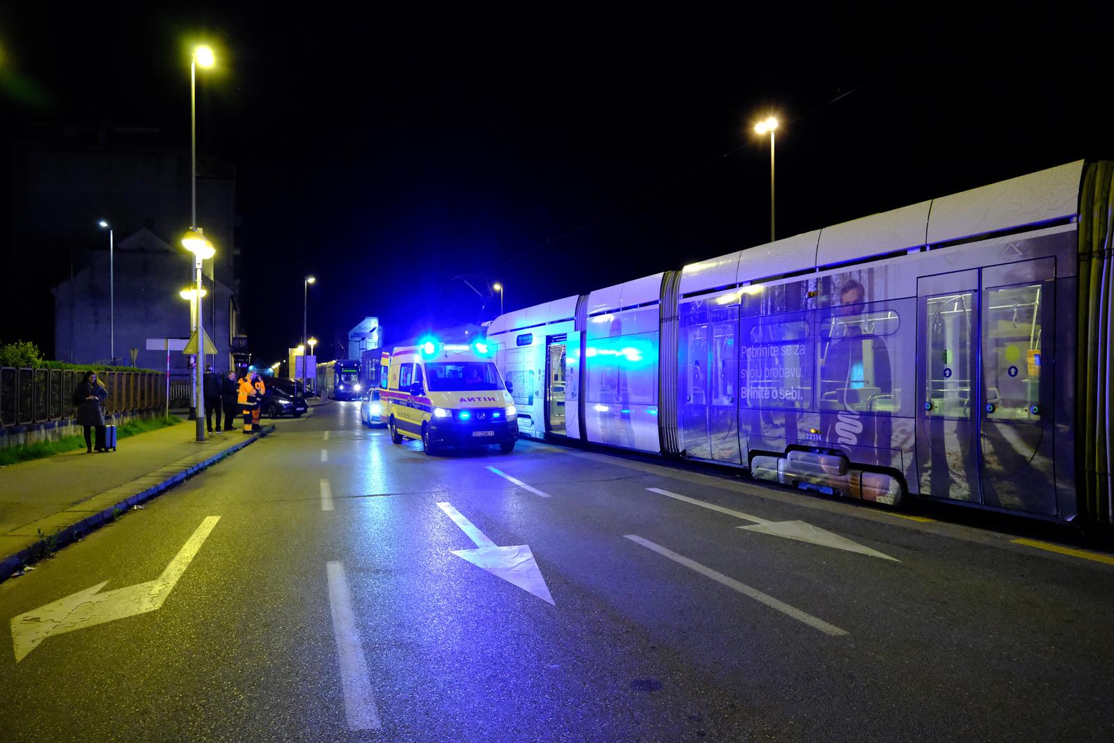 Sudarila se dva tramvaja u Zagrebu, jedna osoba ozlijeđena, nastao krkljanac