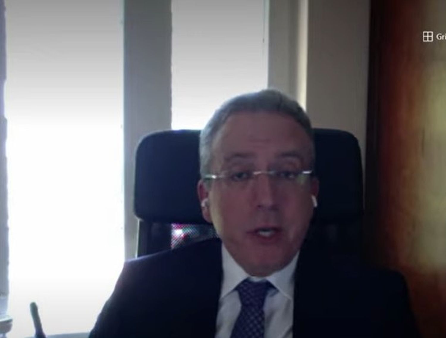 Luka Mišetić iz Haaga: Dok imamo vlast u Beogradu koja inzistira na ...