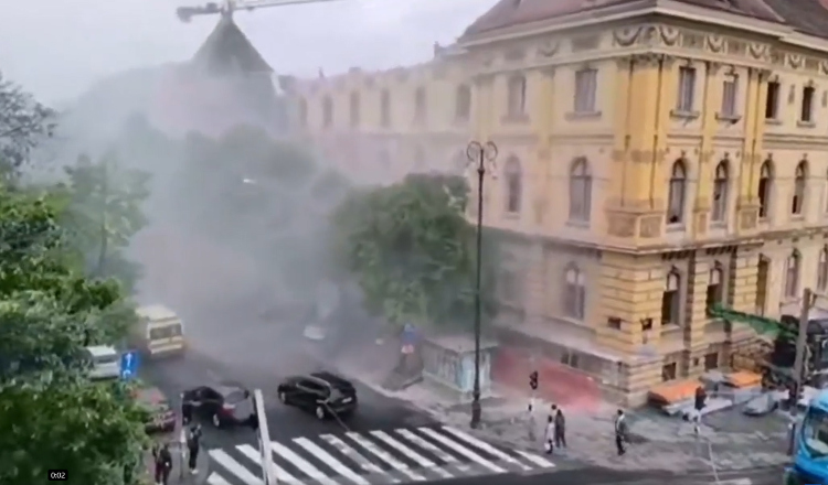 VIDEO Objavljena nova snimka pada skele u Zagrebu, nastao je totalni kaos: 'O Bože mili...'