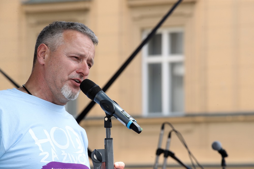 Oglasio se pjevačev menadžment: Thompson niti bilo tko iz njegovog tima ...