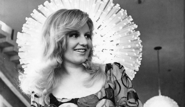 Preminula legendarna pjevačica Elvira Voća