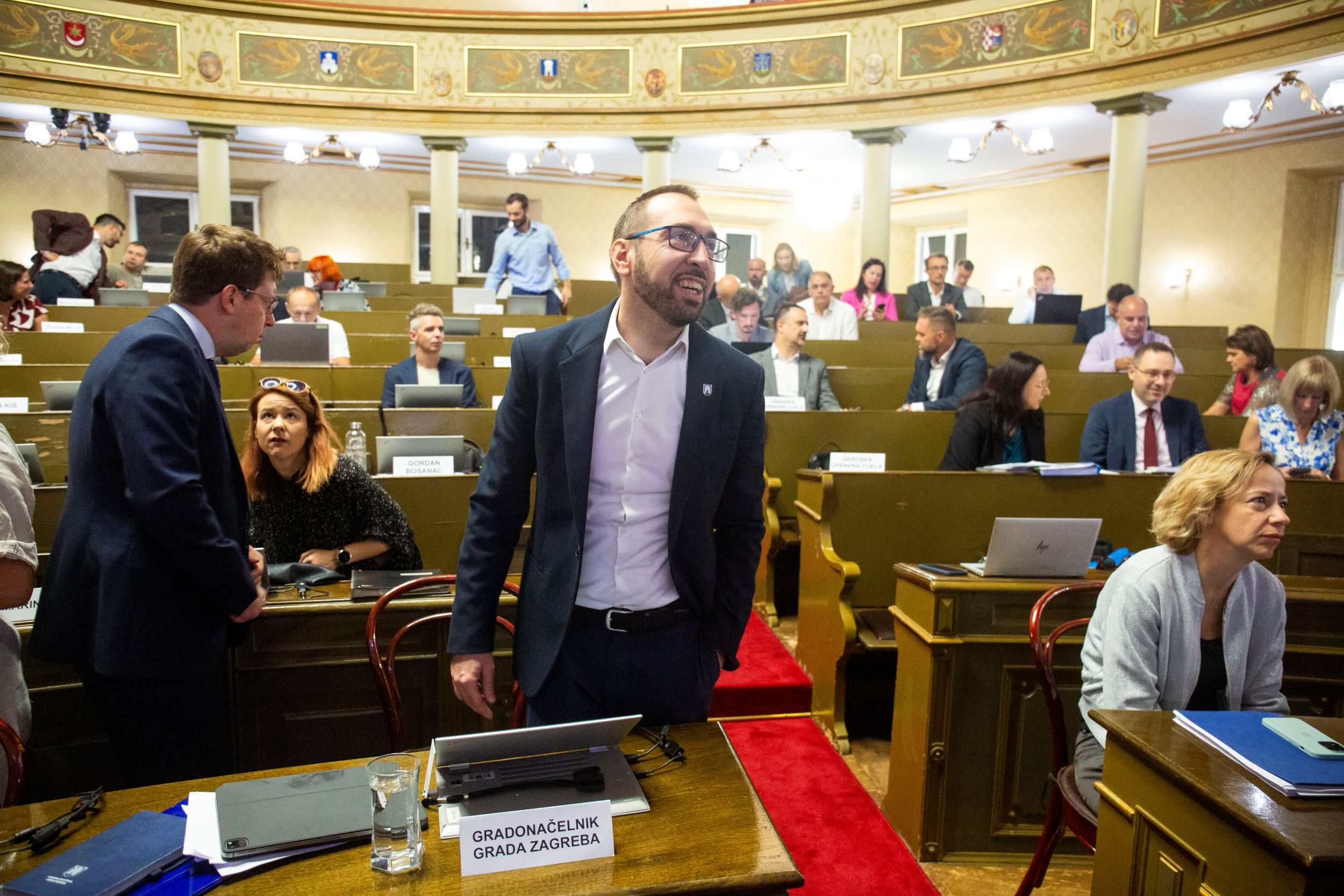 Herman Tomaševiću: 'Grad je pun glodavaca, a Vi imate više slika s ...