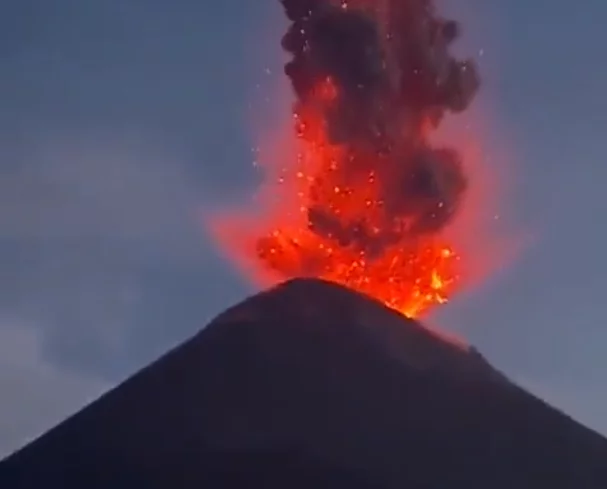 Najaktivniji europski vulkan se probudio: Izbacuje lavu, a ogromni ...