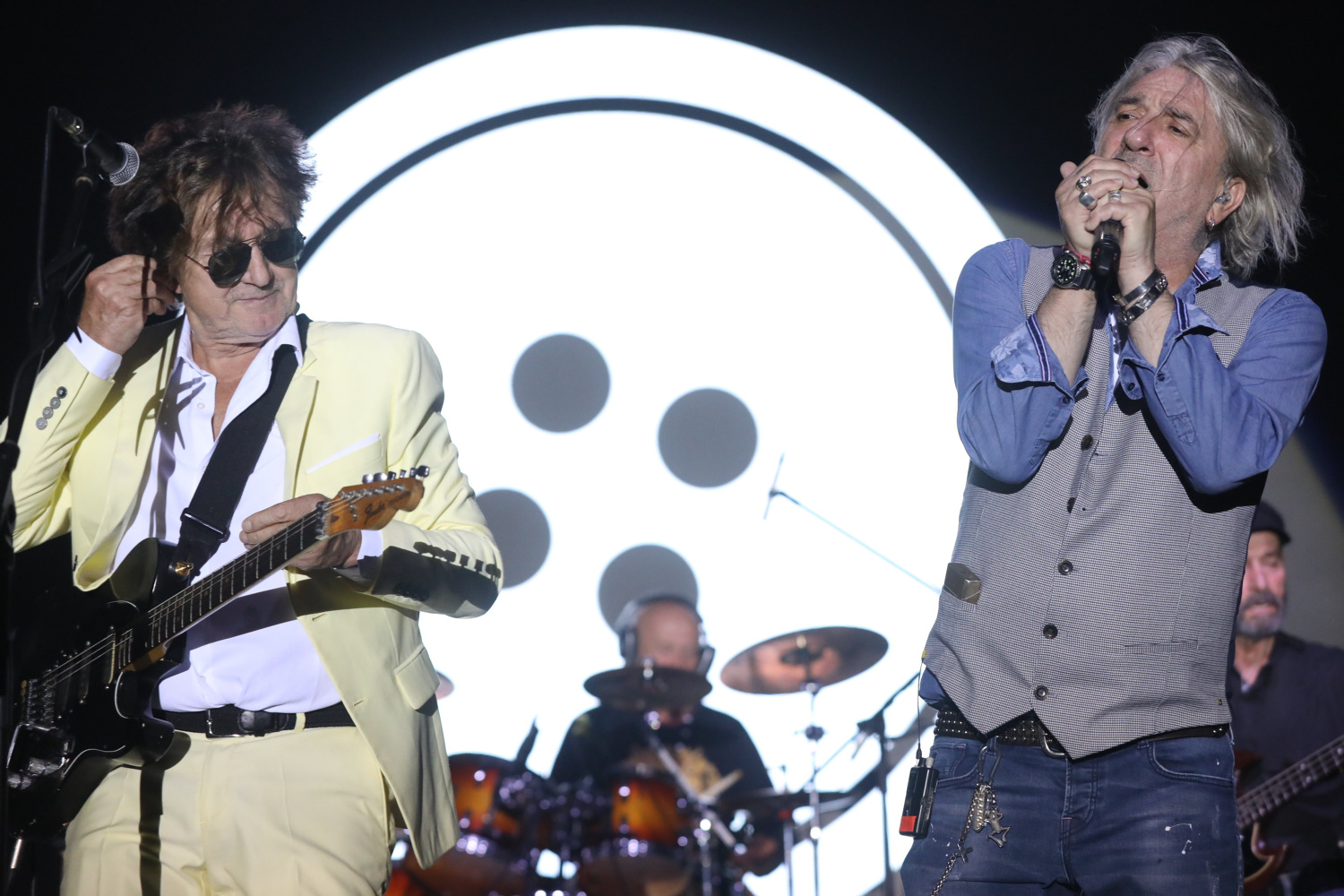 Bijelo dugme sa Slovencima obradio staru pjesmu: Bebek nije s njima, a ...