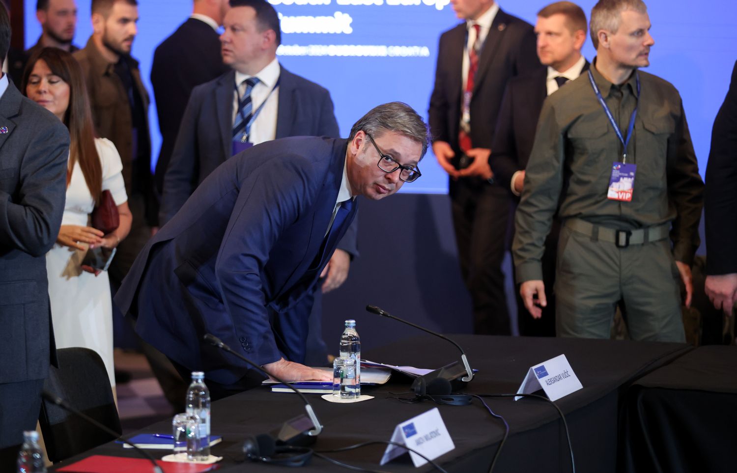 Vučić iznio novu urnebesnu teoriju: 'Ubacili su nam krezube ljude na skup'