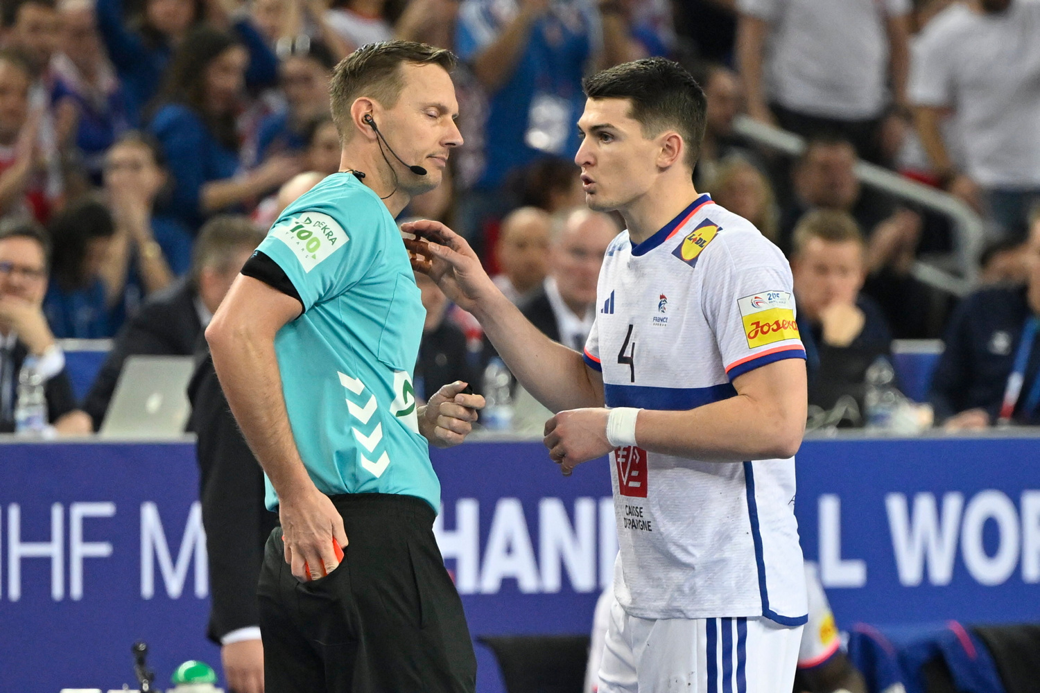 Njemački stručnjaci nezadovoljni suđenjem: 'Ne, ne i ne, definitivno nije crveni karton'