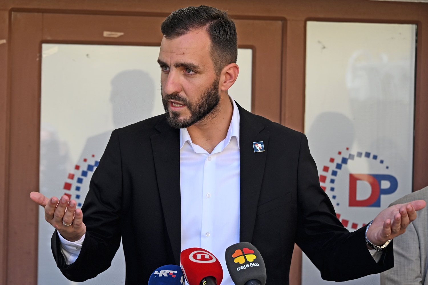 Bilić odgovorio Pavličeku: 'Jesam li ja banda? Je li to moj otac, moje sestre?'