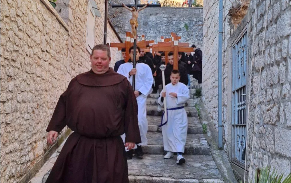 Franjevac poslao poruku Thompsonovim kritičarima: 'Mač koji smo zabili ...