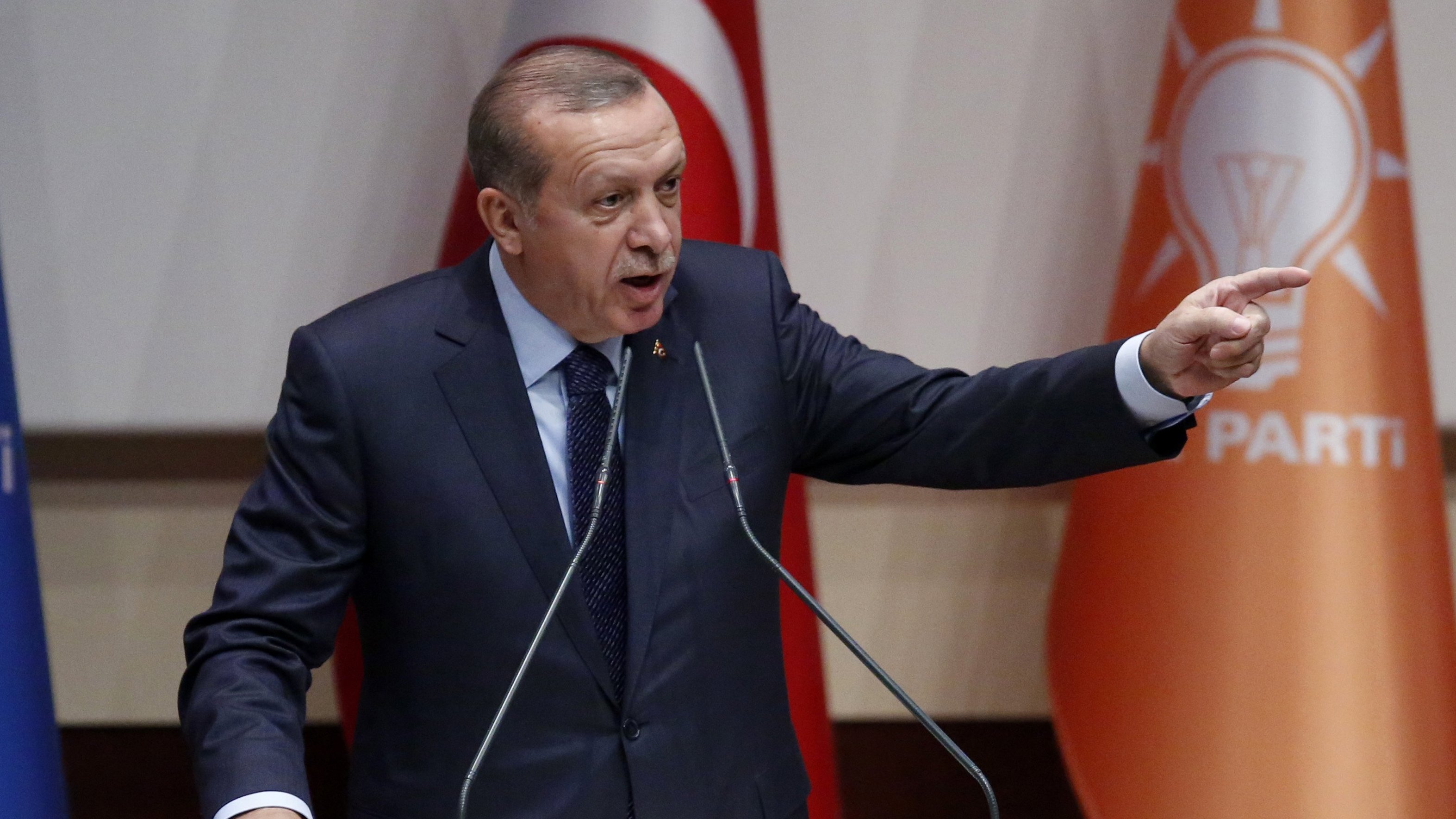 Erdogan se nada da SAD ipak neće naoružavat Kurde